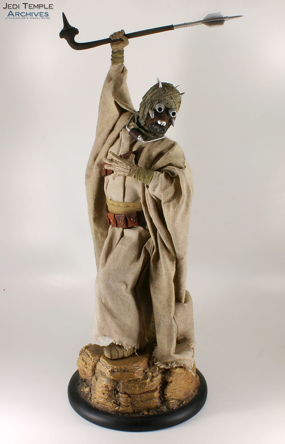 Tusken Raider - Sideshow Premium Format Figures