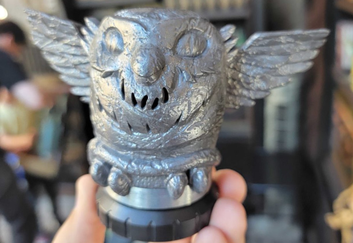 Convor - Galaxy's Edge (Creature Stall) Lightsaber Pommel