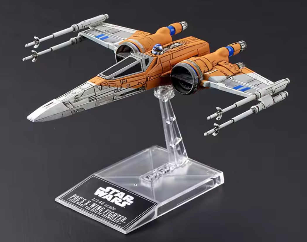 Poe's Resistance X-Wing Fighter | Poe's X-Wing Fighter & X-Wing Fighter - Star Wars Bandai Hobby ...