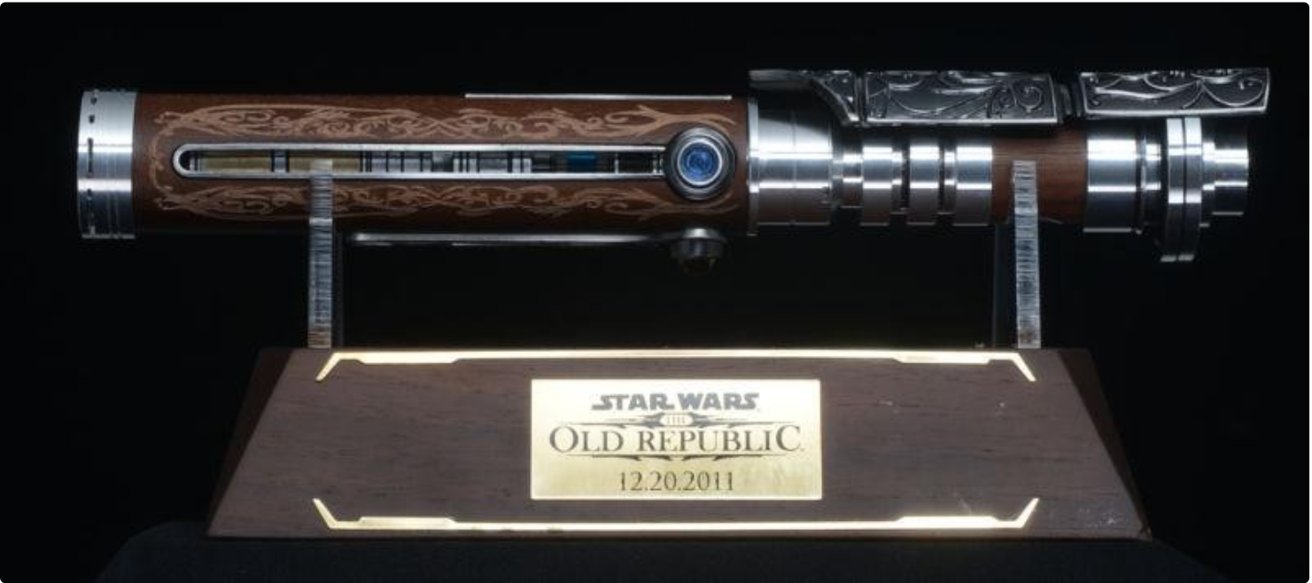 Master Orgus - Star Wars EFX Limited Edition Lightsaber