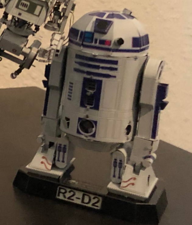 R2-D2 - Star Wars Metal Earth Droid Depot Metal Kit