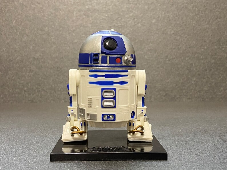 R2-D2 - Star Wars Banpresto World Collectible Premium Figure