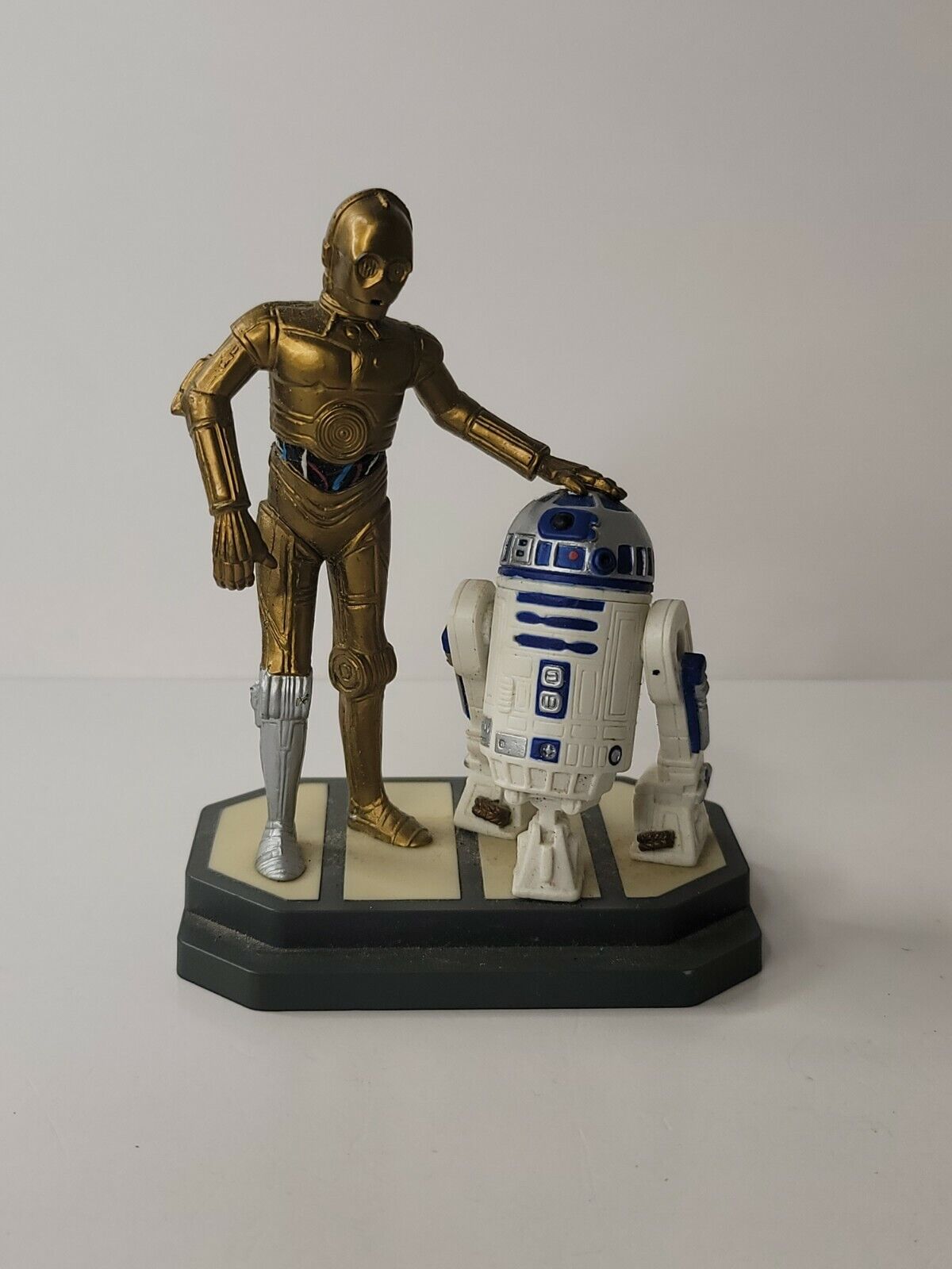 C-3PO | R2-D2 and C-3PO - Star Wars Applause (Classic Collector Series) Figurines